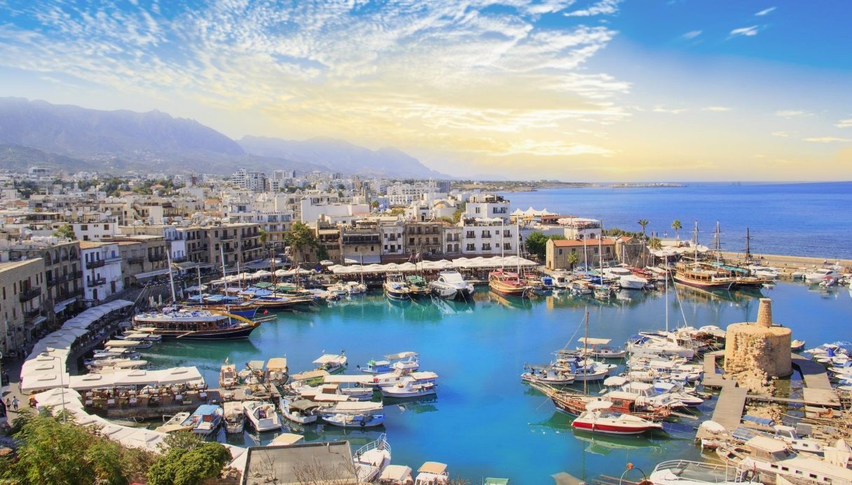 LA MERAVIGLIOSA ISOLA DI CIPRO