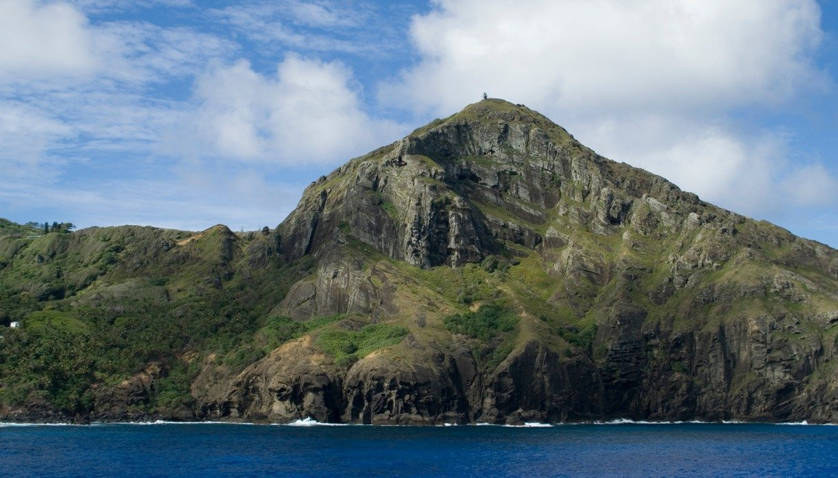 Le isole più remote e selvagge del mondo: 10 paradisi da scoprire ...