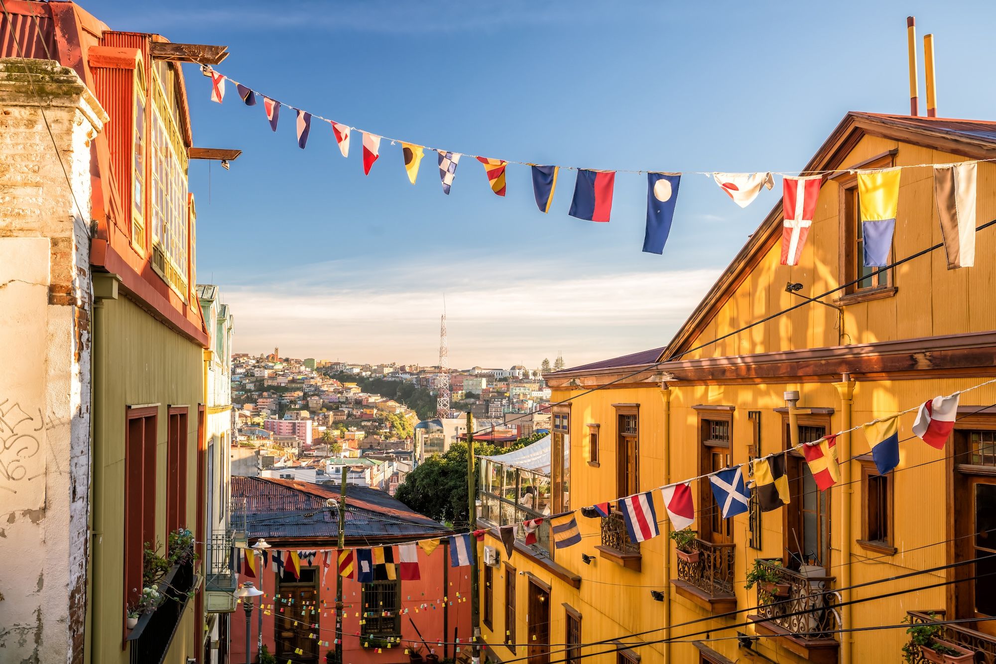 Valparaíso: un affascinante intreccio di colore, arte e storia sulle ...